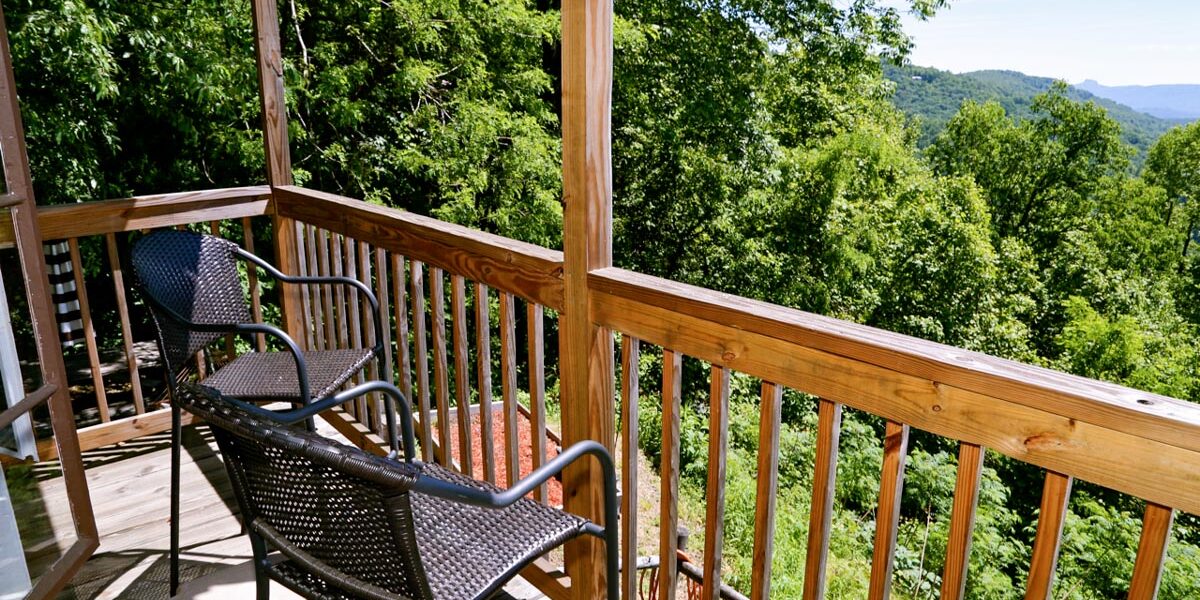 Alpine Inn | Located in Beautiful Little Switzerland, NC